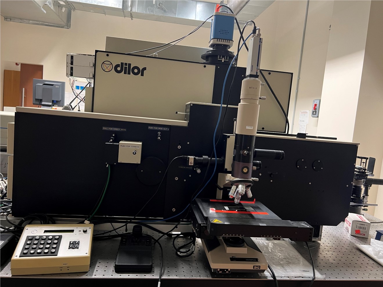 Dilor triple grating micro-Raman spectrometer – CNI