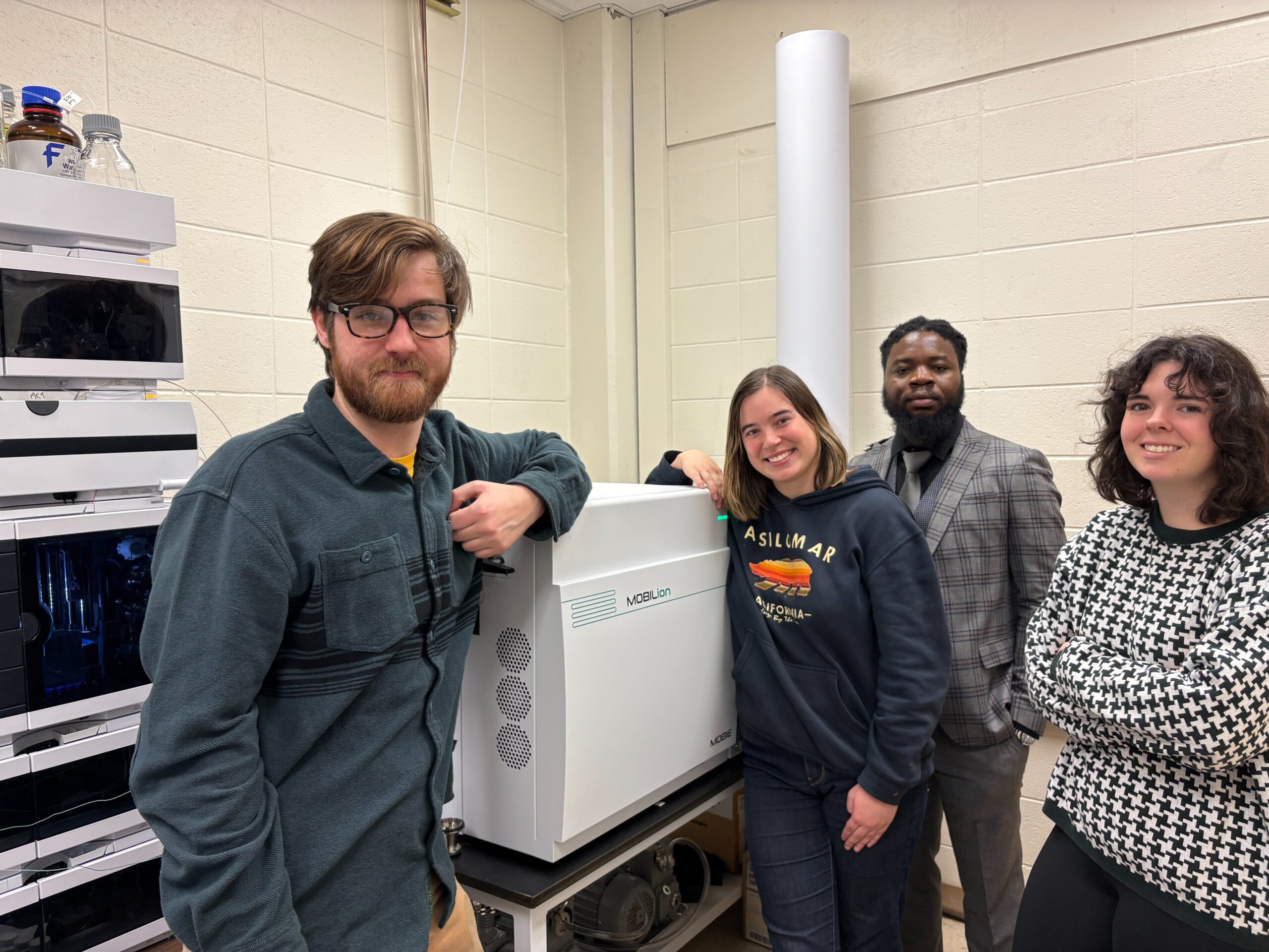 New Instrument! Low Mass MOBIE System Installed – IMMS